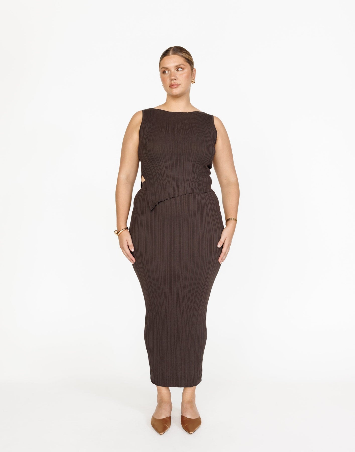 Kienna Maxi Skirt (Chocolate) | Charcoal Exclusive - Ribbed Maxi Skirt ...