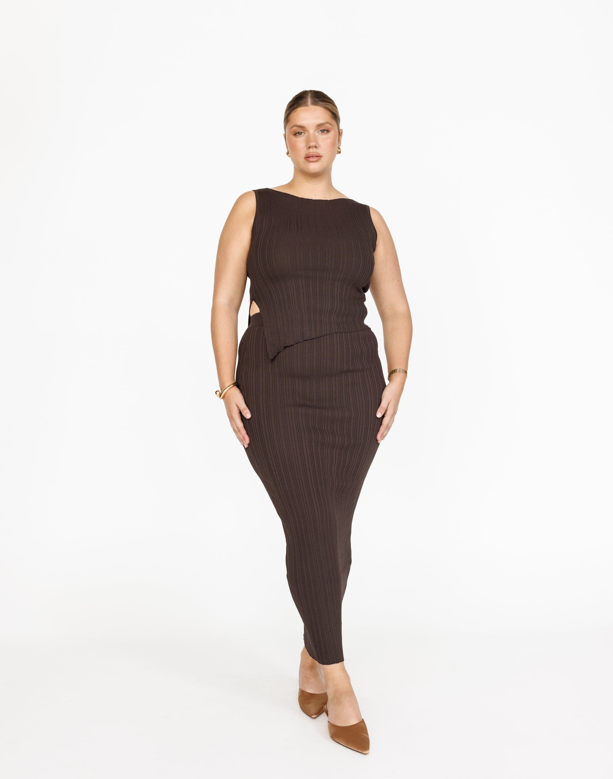 Kienna Maxi Skirt (Chocolate) | Charcoal Exclusive - Ribbed Maxi Skirt ...